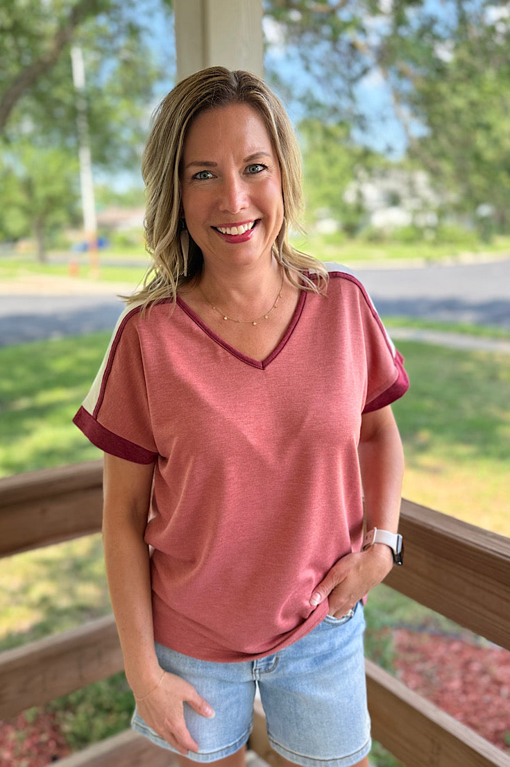 Emma Clay Colorblock V-neck Tee – j Boutique ne